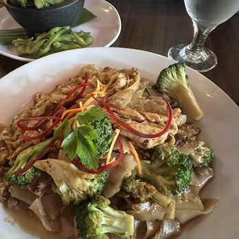 SI LOM THAI ASIAN FUSION - Updated January 2026 - 625 Photos & 691 ...