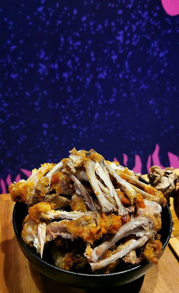 WINGZILLA - Updated December 2025 - 21 Photos - 1129 Queen Street E ...