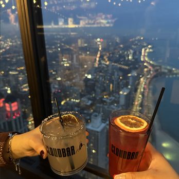 CLOUDBAR - 360 CHICAGO - Updated September 2024 - 99 Photos & 31 Reviews - 875 N Michigan Ave ...