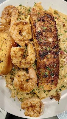 SWIGZZ RESTAURANT AND LOUNGE - Updated August 2025 - 65 Photos & 31 ...