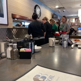 Char Broil Family Restaurant - Trusted Since 1969 - Updated July 2025 ...