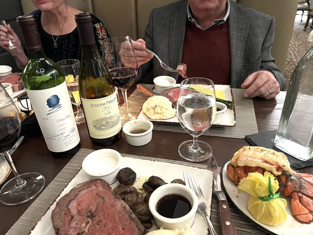 WICHITA COUNTRY CLUB - Updated December 2025 - 8501 E 13th St N ...