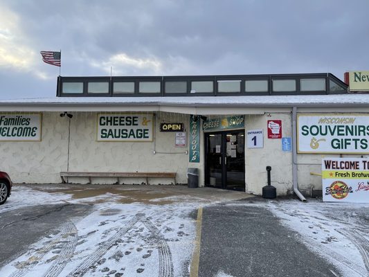 BRAT STOP - 455 Photos & 536 Reviews - 12304 75th St, Kenosha ...