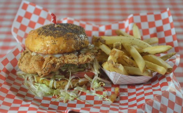 CHIP’S OLD FASHIONED HAMBURGERS - Updated September 2025 - 115 Photos ...