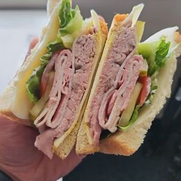 METRO DELI - Updated October 2025 - 127 Photos & 108 Reviews - 104 S ...