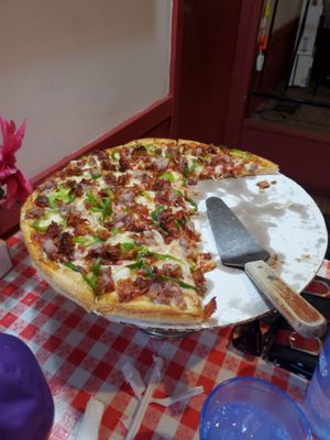 WEST MAIN PIZZA - 33 Photos & 50 Reviews - Pizza - 97 E Main St ...