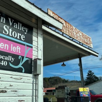 CROSSROADS GROCERY - Updated December 2025 - 25 Photos & 18 Reviews ...