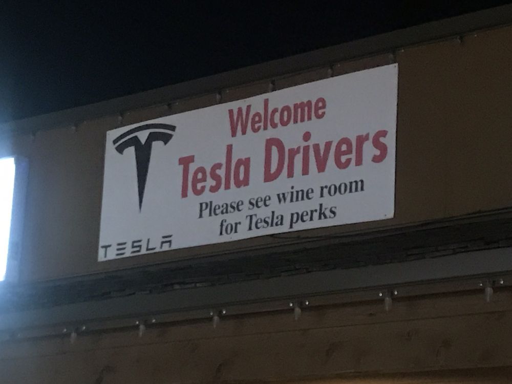 MACADOODLES - 3080 N Kentwood Ave, Springfield, Missouri - Beer, Wine ...