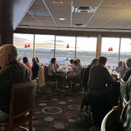 THE PERFECT LANDING RESTAURANT - Updated March 2025 - 529 Photos & 734 ...