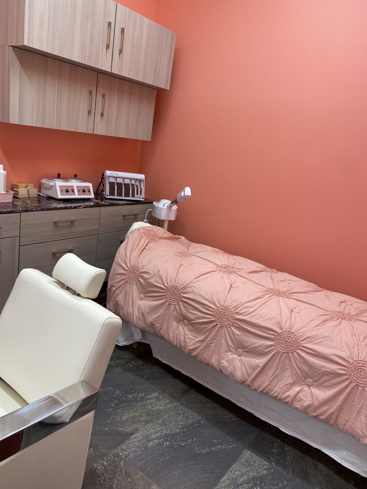 GLOW THREADING AND BEAUTY SALON - Updated August 2025 - 14 Photos ...
