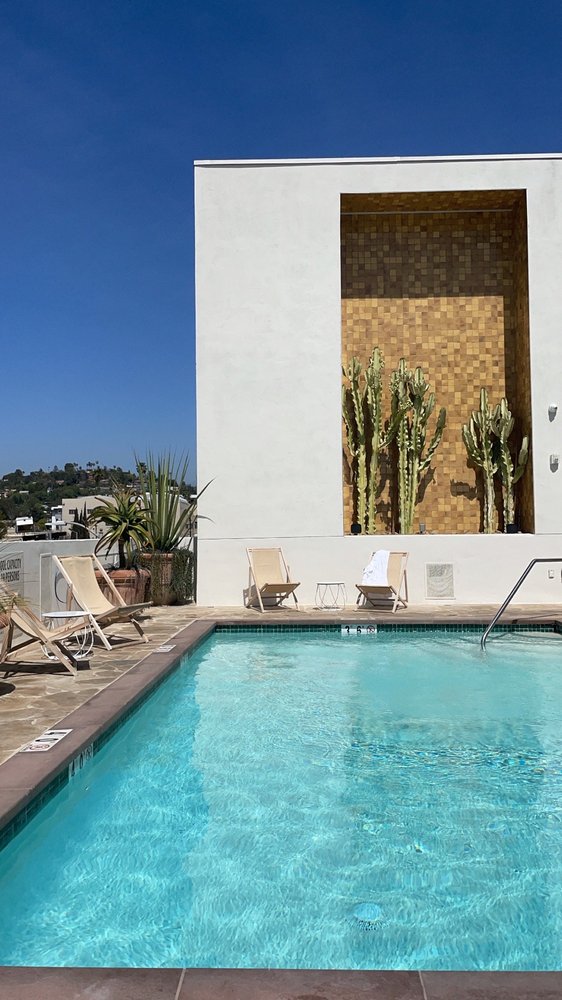 SILVER LAKE POOL & INN - 25 Photos & 23 Reviews - 4141 Santa Monica ...