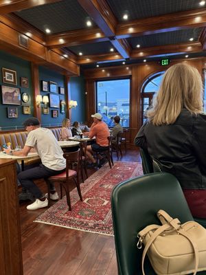 MR. HENRY - Updated January 2026 - 21 Photos & 13 Reviews - 413 ...