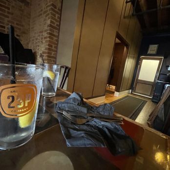 WHITE RABBIT GASTROPUB - 634 Photos & 743 Reviews - 18 Market Space ...