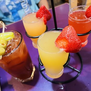 STACKS - Updated December 2024 - 1206 Photos & 1822 Reviews - 139 E ...