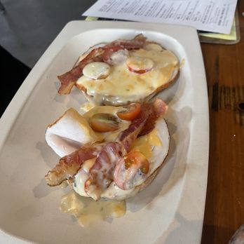 BEERHEAD BAR & EATERY - Updated December 2025 - 213 Photos & 122 ...