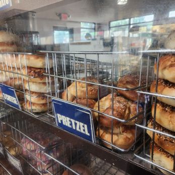 THE BAGEL RACK - Updated December 2025 - 55 Photos & 79 Reviews - 1940 ...