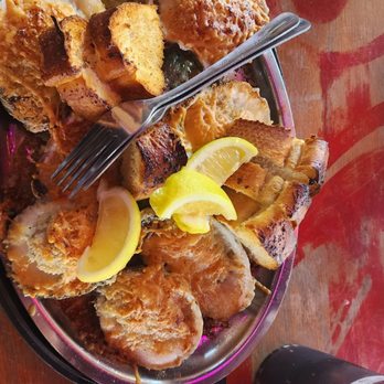 HOOCHIES - Updated December 2025 - 326 Photos & 357 Reviews - 214 E ...