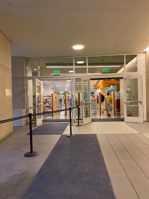 SANTA MONICA PUBLIC LIBRARY - MAIN LIBRARY - Updated September 2025 ...