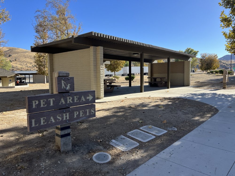 TEJON PASS REST AREA I-5 NB - Updated May 2025 - 76 Photos & 27 Reviews ...