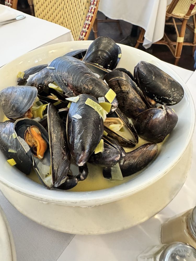 LE CHARLOT - Updated January 2026 - 65 Photos & 170 Reviews - 19 E 69th ...