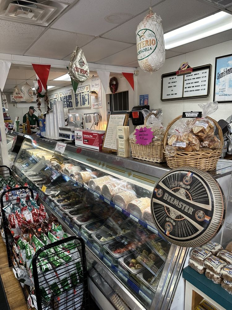 GIOVANNI’S ITALIAN AMERICAN DELICATESSEN - Updated November 2025 - 18 ...