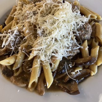 FAMIGLIA ITALIAN RESTAURANT - Updated November 2024 - 476 Photos & 470 ...