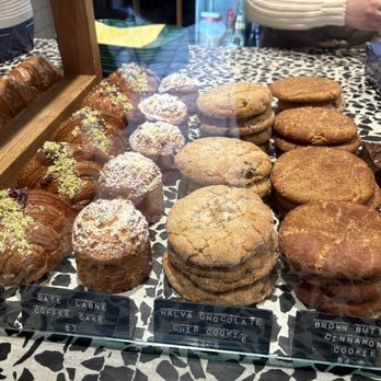 YELLOW THE CAFE - Updated January 2025 - 830 Photos & 355 Reviews ...