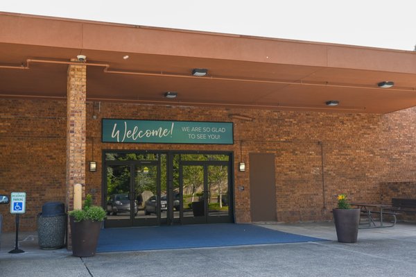 CROSSROADS BIBLE CHURCH - Updated June 2026 - 13 Photos & 20 Reviews ...
