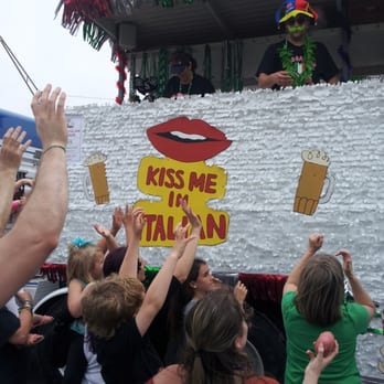 LOUISIANA IRISH-ITALIAN PARADE - Updated December 2025 - 47 Photos ...