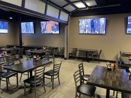THE HUB GRILL AND BAR - Updated May 2026 - 119 Photos & 114 Reviews ...