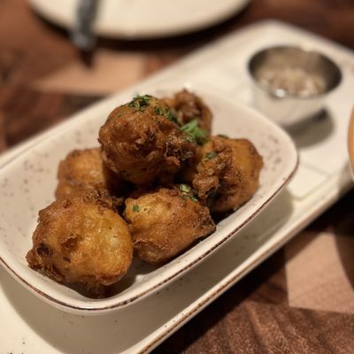 URBAN TABLE - Updated December 2025 - 90 Photos & 34 Reviews - 77 Wind ...