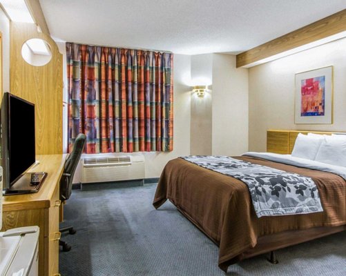 RODEWAY INN - Updated November 2025 - 14 Reviews & 16 Photos - 120 W ...