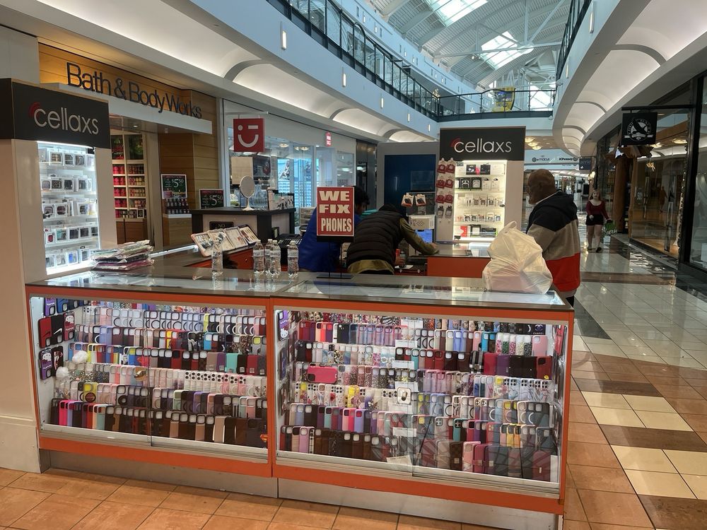 CELLAXS - GRANDVILLE - Updated May 2025 - 10 Photos - 3700 RiverTown ...