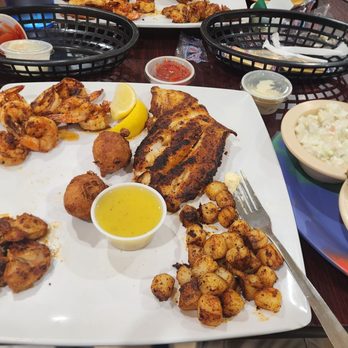 PORTER ISLAND SEAFOOD RESTAURANT - Updated November 2025 - 21 Photos ...