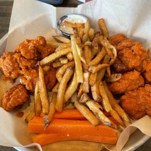 HANGRY’S - 146 Photos & 200 Reviews - 5000 W Fullerton, Chicago, IL ...