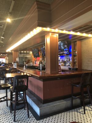 UNO PIZZERIA & GRILL - Updated July 2024 - 153 Photos & 175 Reviews ...