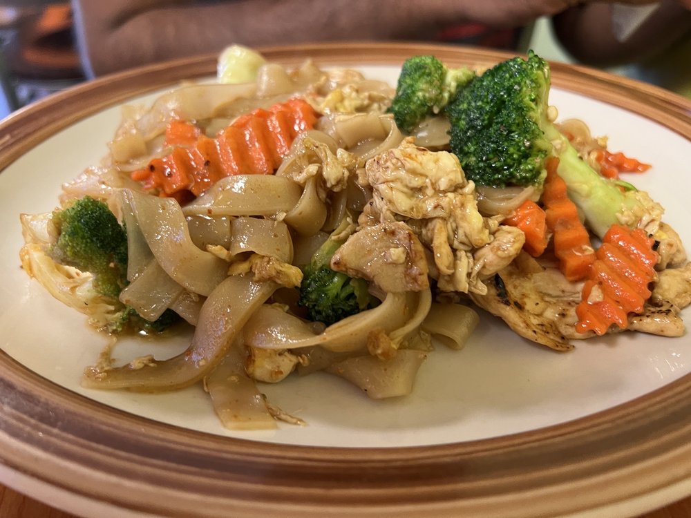 NIDA THAI CUISINE - Updated January 2026 - 64 Photos & 82 Reviews - 853 E Franklin St ...