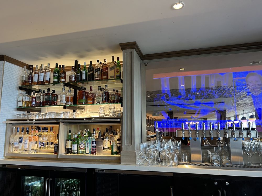 CLAREMONT LOBBY LOUNGE & BAR - Updated October 2025 - 97 Photos & 43 ...