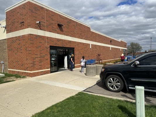 VALLEY THRIFT STORE - Updated January 2026 - 10 Photos & 84 Reviews ...