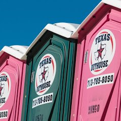 TEXAS OUTHOUSE - Updated December 2025 - 22 Photos - 950 Mccarty St ...