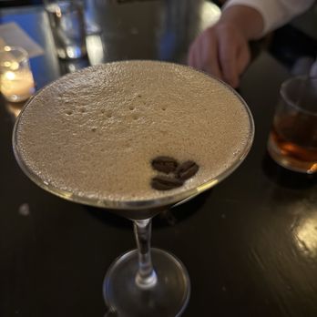 THE CARRIAGE HOUSE - Updated December 2025 - 124 Photos & 138 Reviews ...