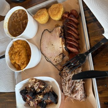 KNUCKLEHEAD BARBECUE - Updated December 2025 - 32 Photos & 42 Reviews - 401 E Center St, Mebane ...
