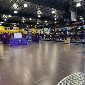 PLANET FITNESS - Updated January 2026 - 73 Photos & 182 Reviews - 4613 ...
