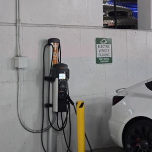 GEICO GARAGE - Updated December 2025 - 18 Photos & 28 Reviews - 400 W ...