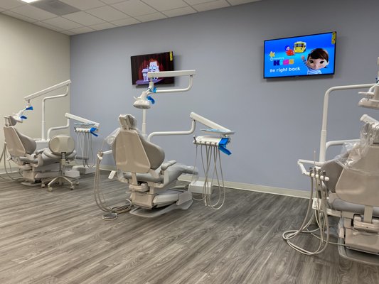 HAPPY KIDDS DENTAL STUDIO - Updated January 2026 - 19 Photos - 2523 S San Pedro St, Los Angeles ...