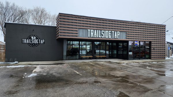 TRAILSIDE TAP - Updated September 2024 - 102 Photos & 107 Reviews - 710 ...