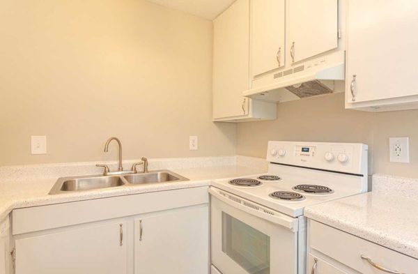 MALIBU APARTMENTS - Updated May 2026 - 28 Photos - 8003 Benaroya Ln SW ...