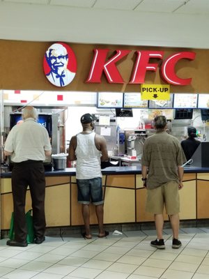 KFC - Updated November 2024 - 14 Photos & 17 Reviews - 444 Yonge Street ...