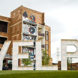 FACTORY 52 - Updated July 2025 - 291 Photos & 58 Reviews - 4590 Beech ...