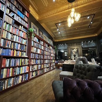THE HIDDEN CHAPTER BOOKSTORE - Updated August 2025 - 43 Photos & 10 ...